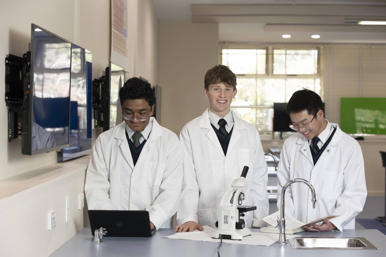 Parade College, Bundoora VIC - Family Tour 03 August 2023 | Catholic ...